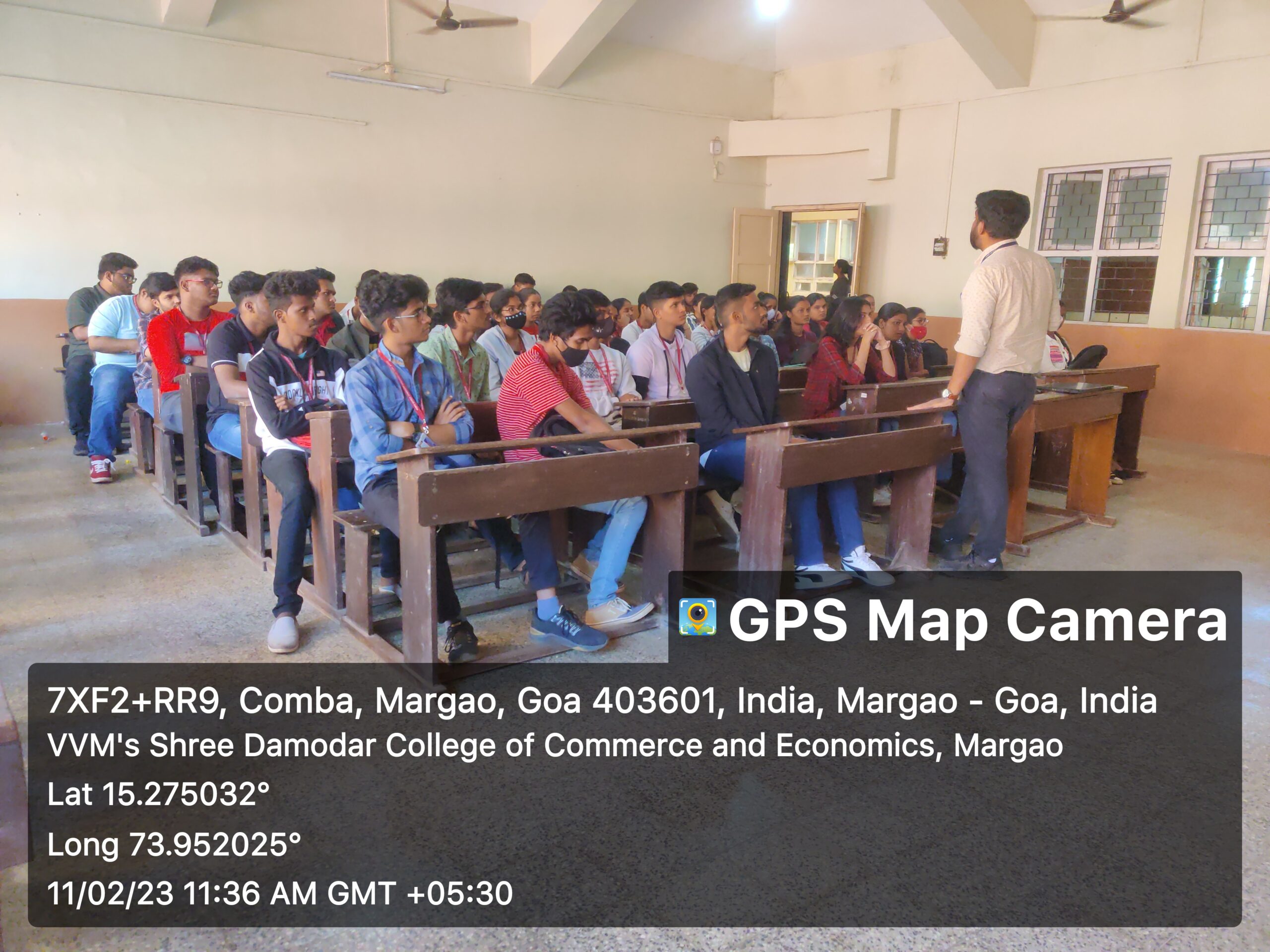 Career Opportunities in Commerce – Shree Damodar College of Commerce ...